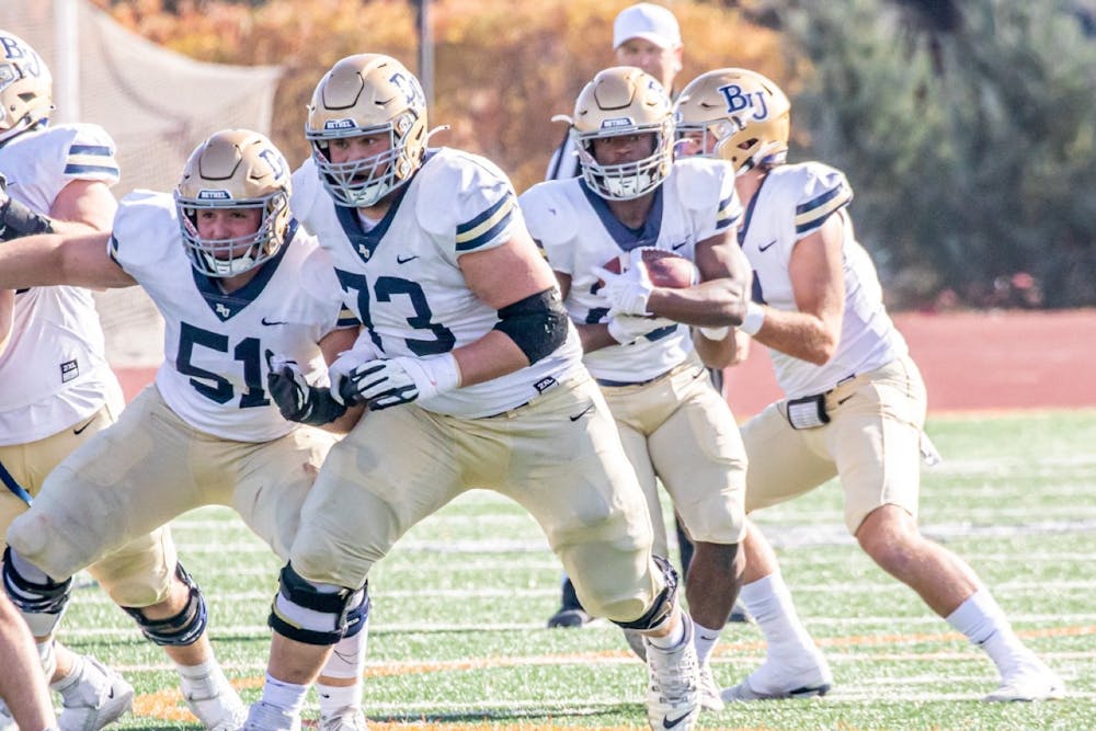 Travis Sinclair ’22 Looks to Break New Ground for Bethel in the NFL ...