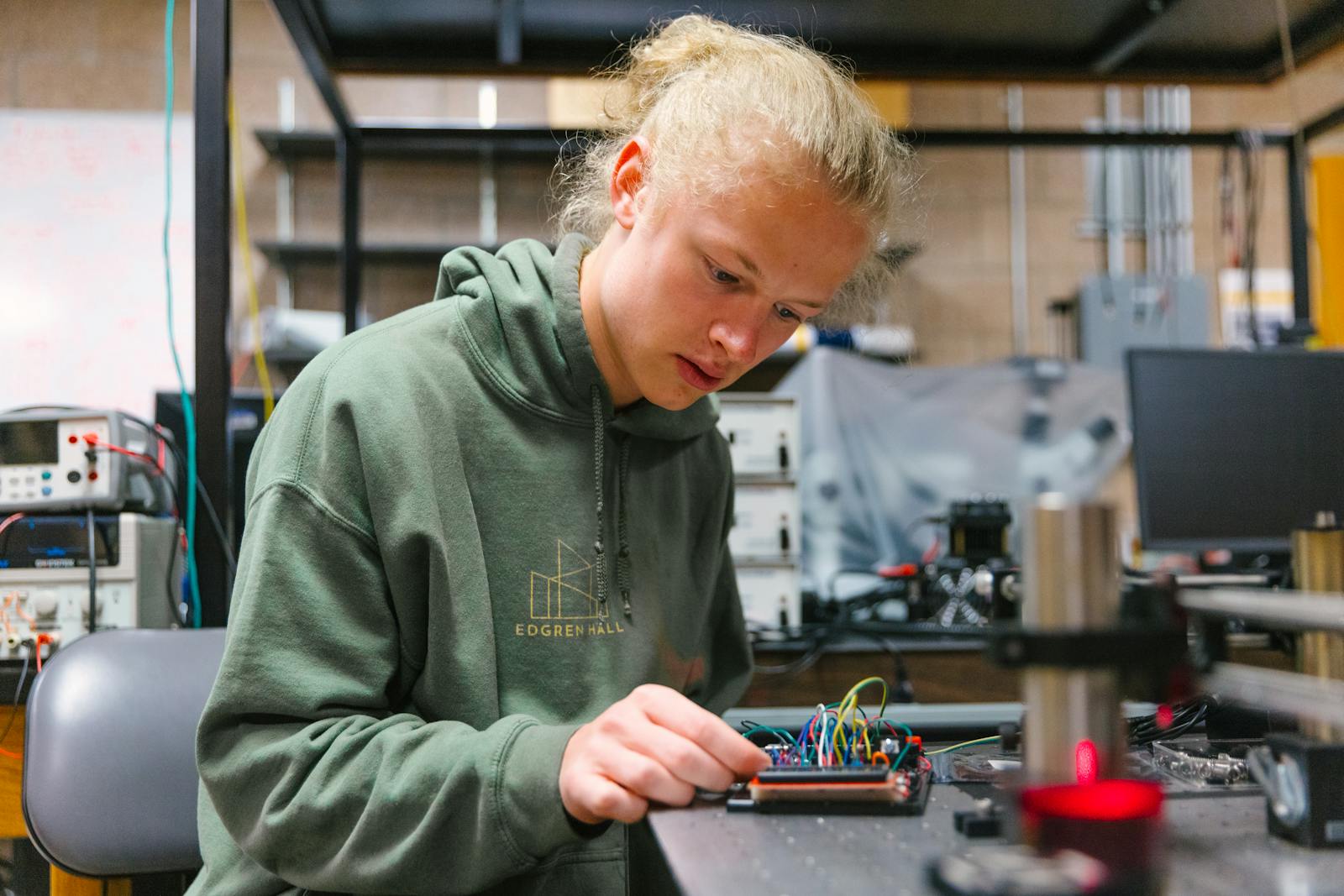 Electrical Engineering Major | B.S. in Electrical Engineering | Bethel ...