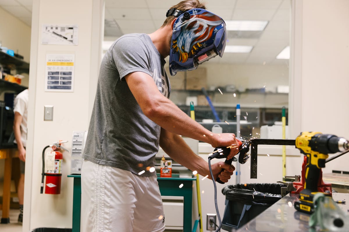 Mechanical Engineering Major | B.S. in Mechanical Engineering | Bethel ...